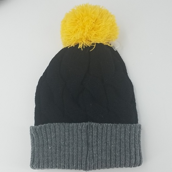 Class Club | Accessories | Nwt Chunky Cable Knit Colorblock Hat | Poshmark